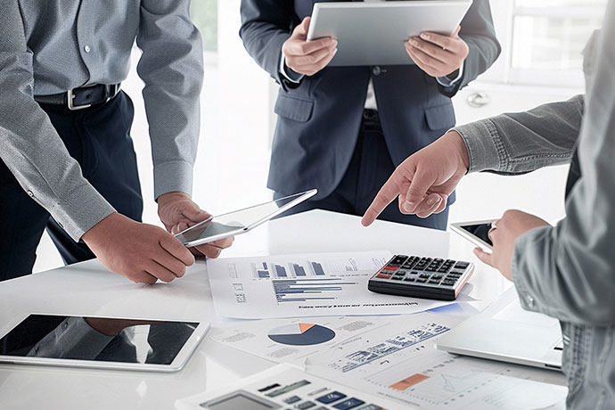 银行危机风险重现 华尔街四大巨头CEO拉响警报 特朗普关税触发全球金融体系“暂停”提供者FX168